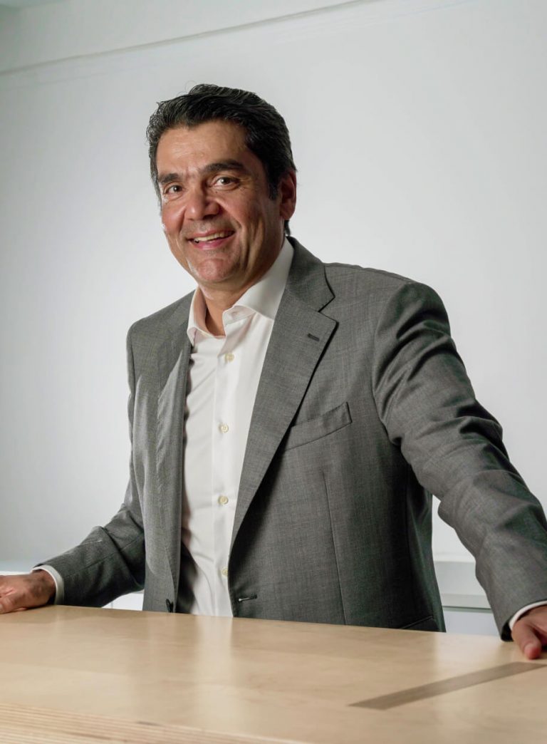 Michael Reza Pacha 's biography - Index & Cie